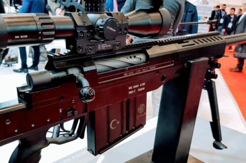 The first Turkish sniper rifle to hit a target from one kilometer away.