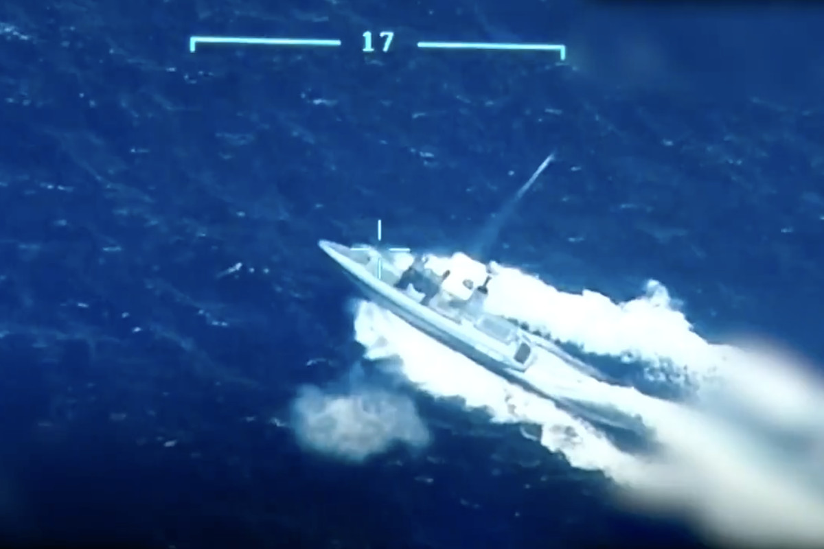 Silahlı İnsansız Deniz Aracı ULAQ ilk atışında tam isabet vurdu